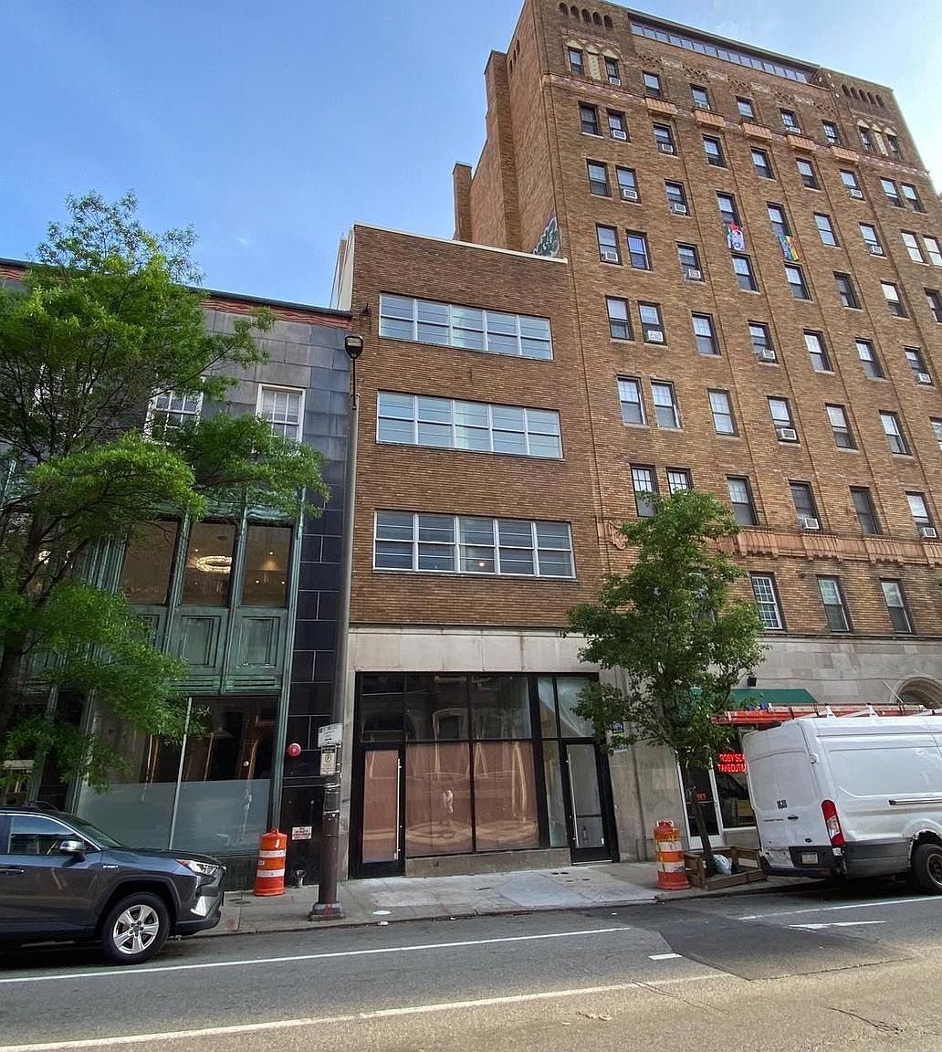 2216 Walnut St #3C, Philadelphia, PA 19103 | Zillow