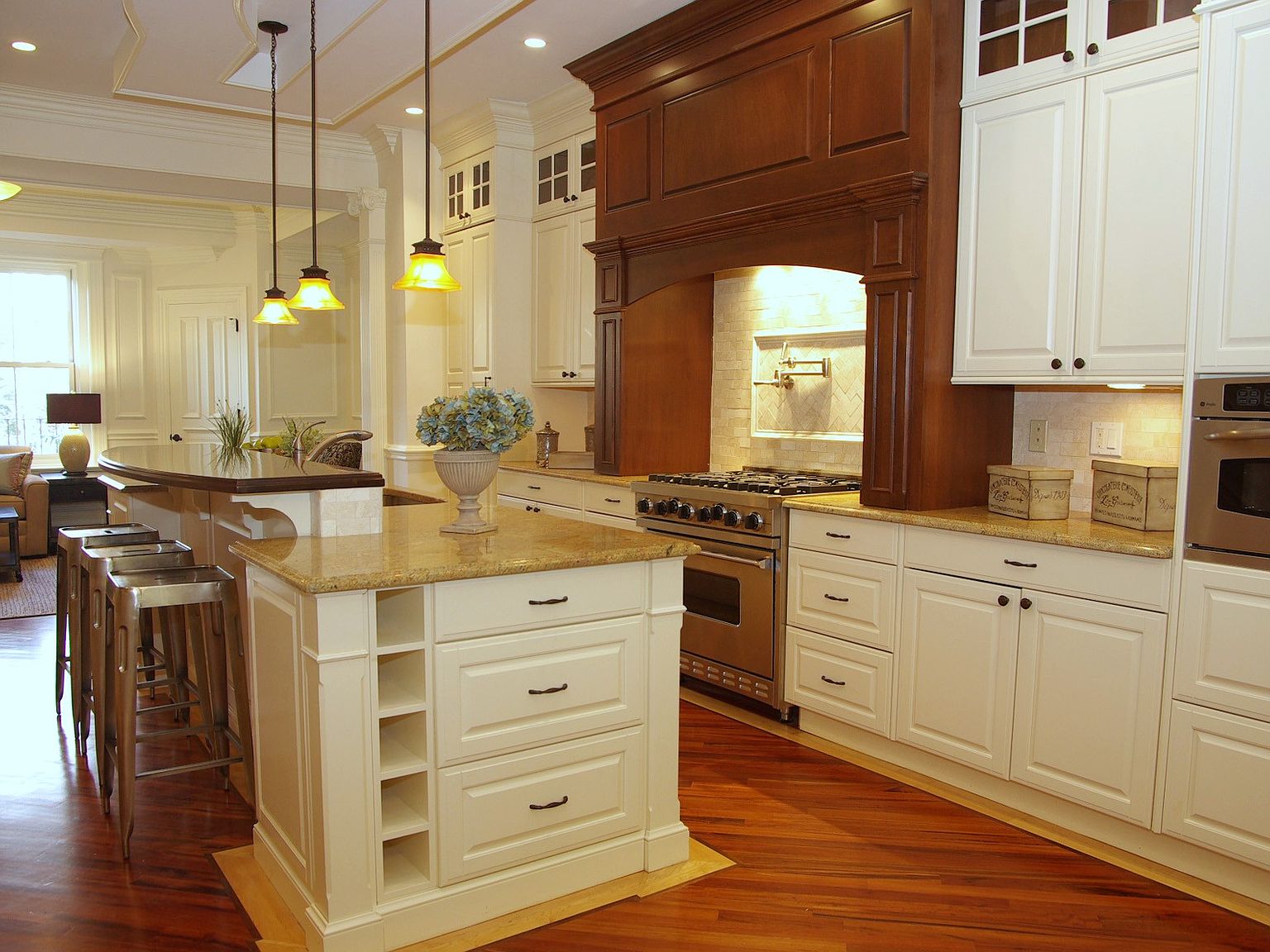 11 Walnut St, Boston, MA 02108 | Zillow