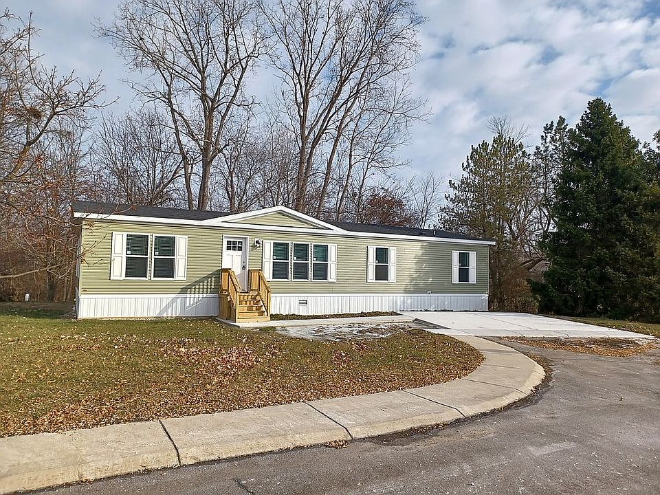 33151 Fort Rd TRAILER 22, Rockwood, MI 48173 | Zillow