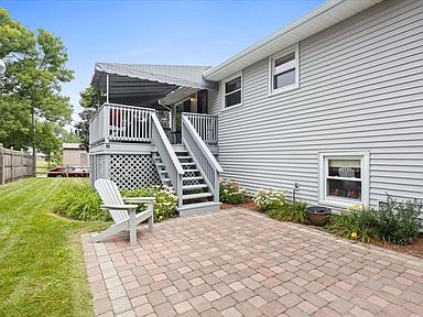 663 Pleasant St, Somerset, MA 02726 | Zillow