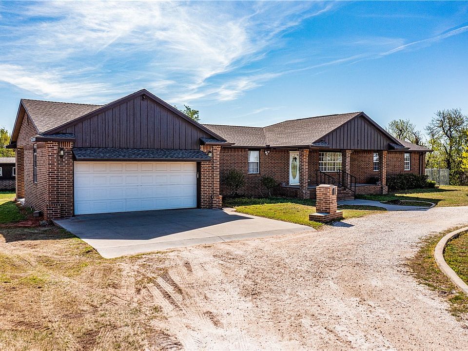 815 S Maple Rd, Calumet, OK 73014 | MLS #1057901 | Zillow