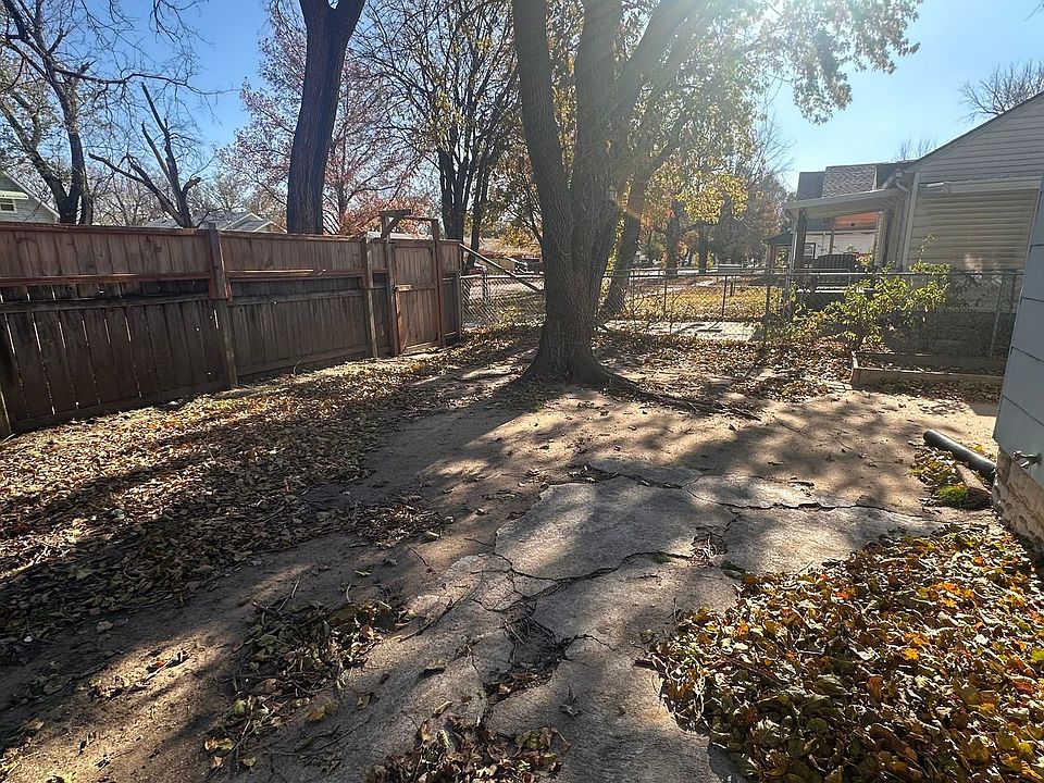 $525 - 1 bed 1 bath Duplex - 1423 E Lincoln St Wichita KS | Zillow