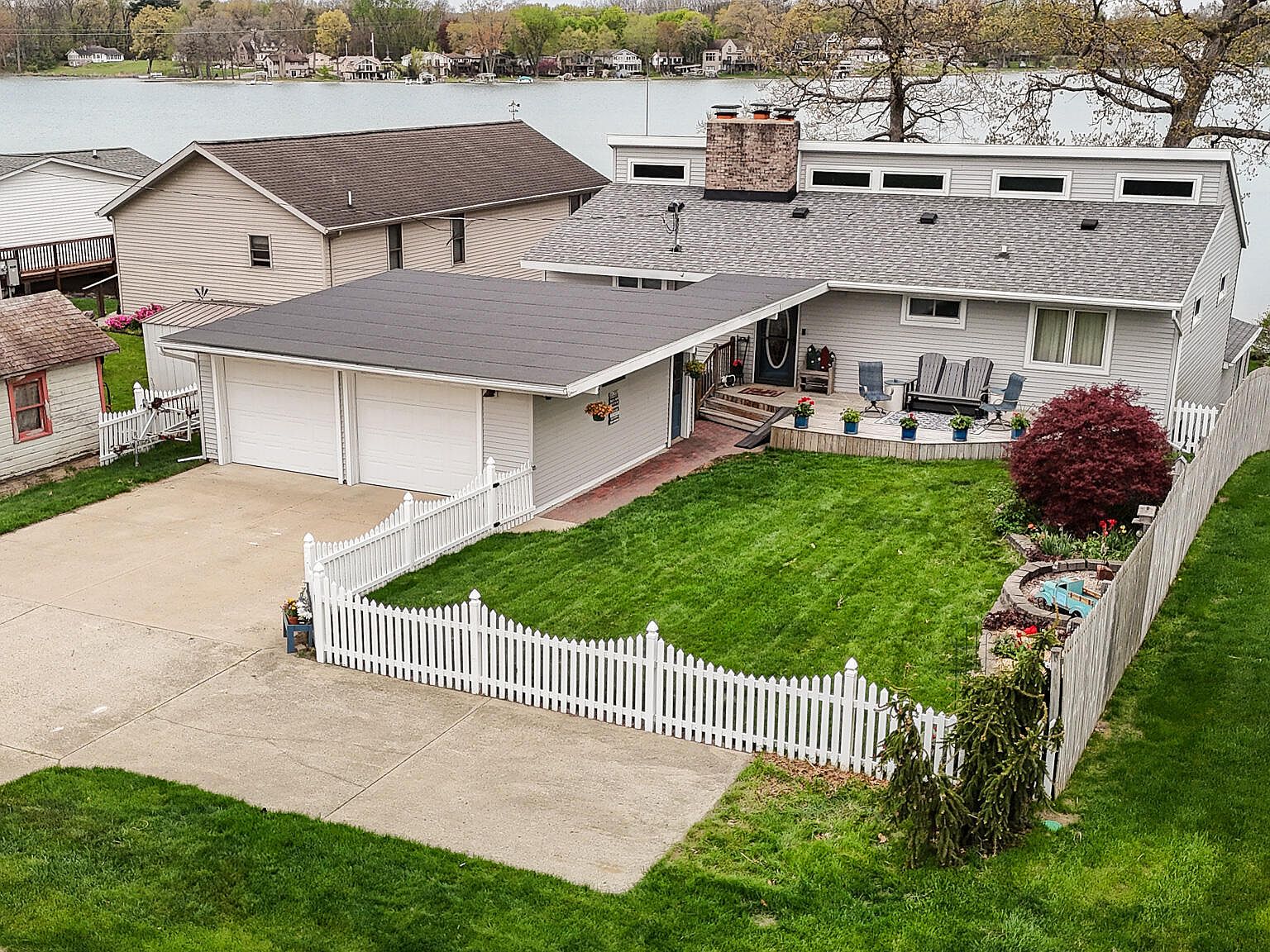 20008 M 60, Three Rivers, MI 49093 | MLS #25019173 | Zillow