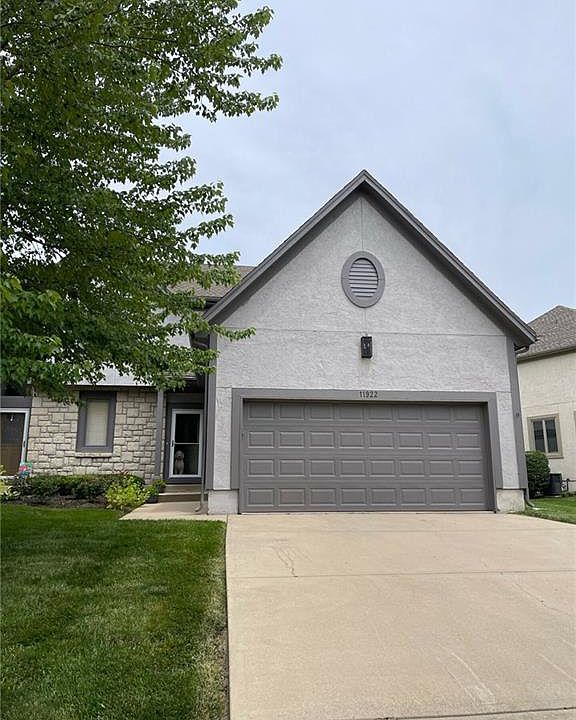 11922 Westgate St, Overland Park, KS 66213 | Zillow