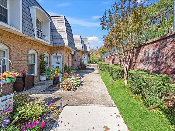655 Middle Country 8D2 Road #8D2, Coram, NY 11727 | Zillow