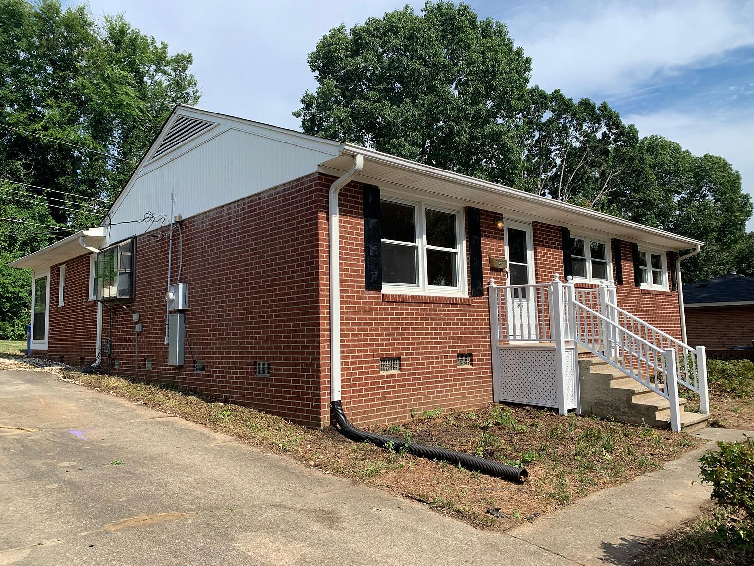 305 Clapp St, Graham, NC 27253 | Zillow