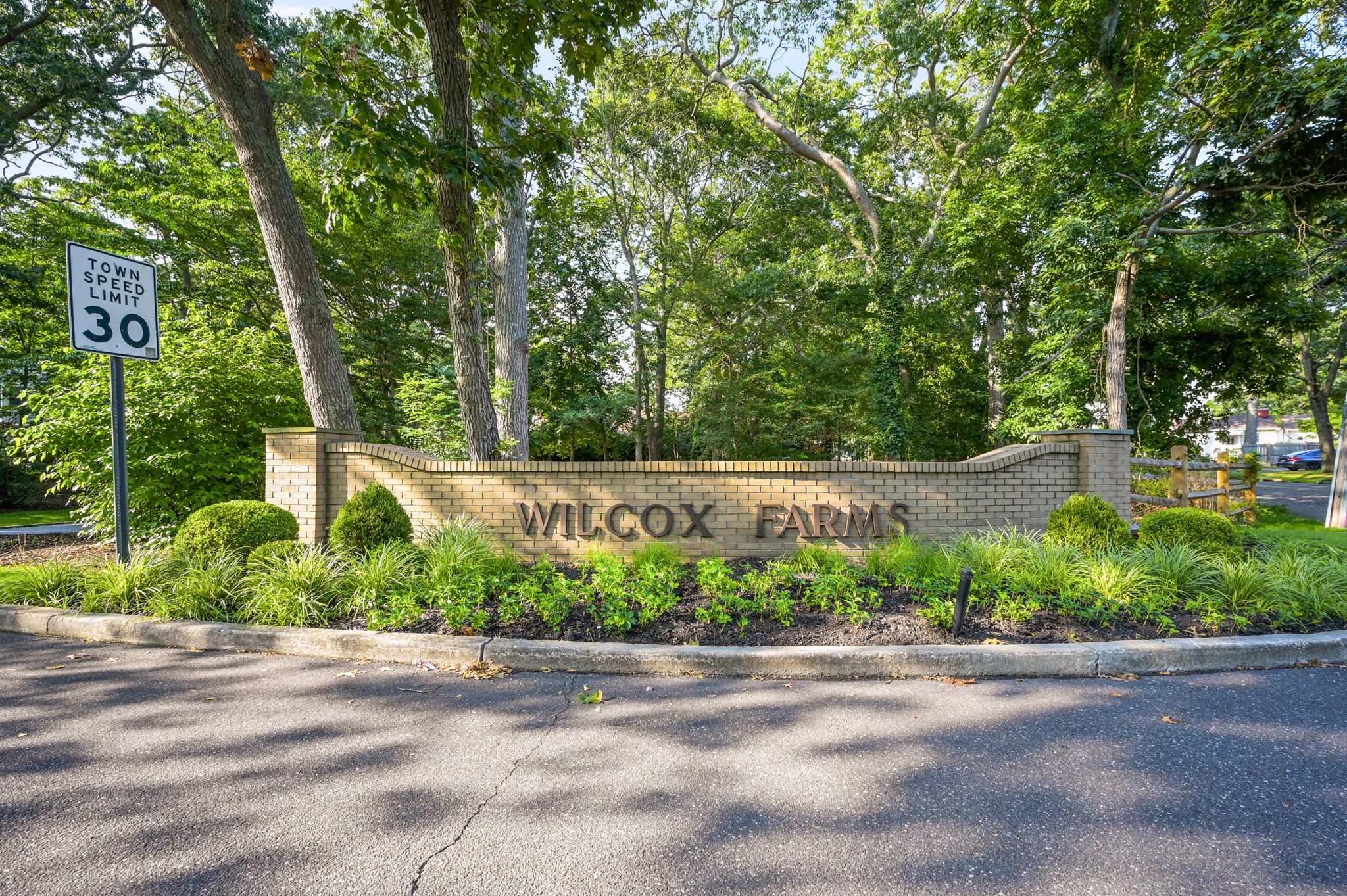 15 Hampton Dr, Center Moriches, NY 11934 | Out East