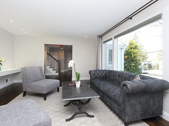 121 Daisy Farms Dr, New Rochelle, NY 10804 | Zillow