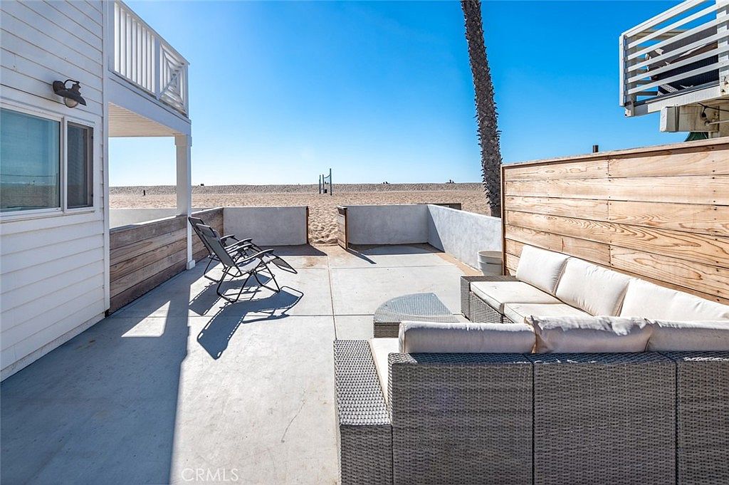 7009 Trolleyway St, Playa Del Rey, CA 90293 | Zillow