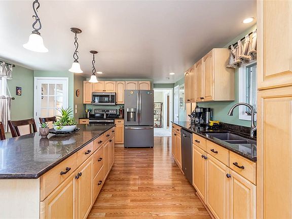 133 S Washington St, De Pere, WI 54115 | Zillow