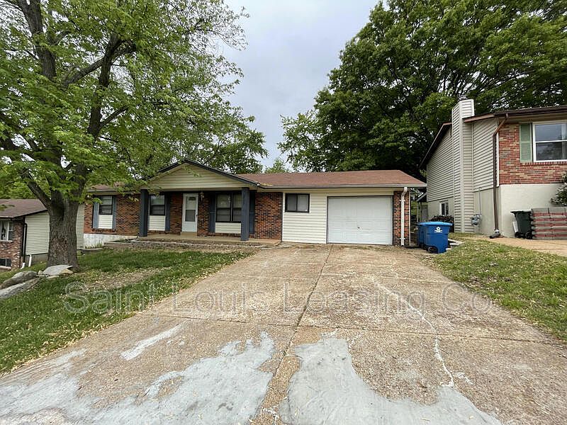 2733 Tiara Dr, Arnold, MO 63010 | Zillow