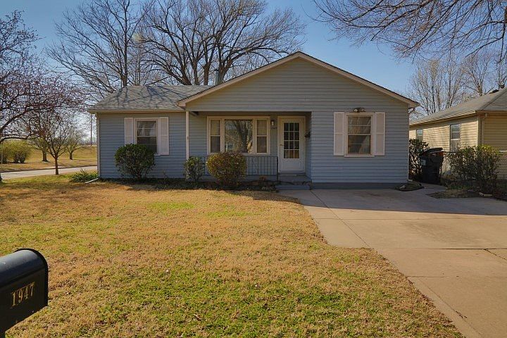 1947 S Spruce St, Wichita, KS 67211 | Zillow
