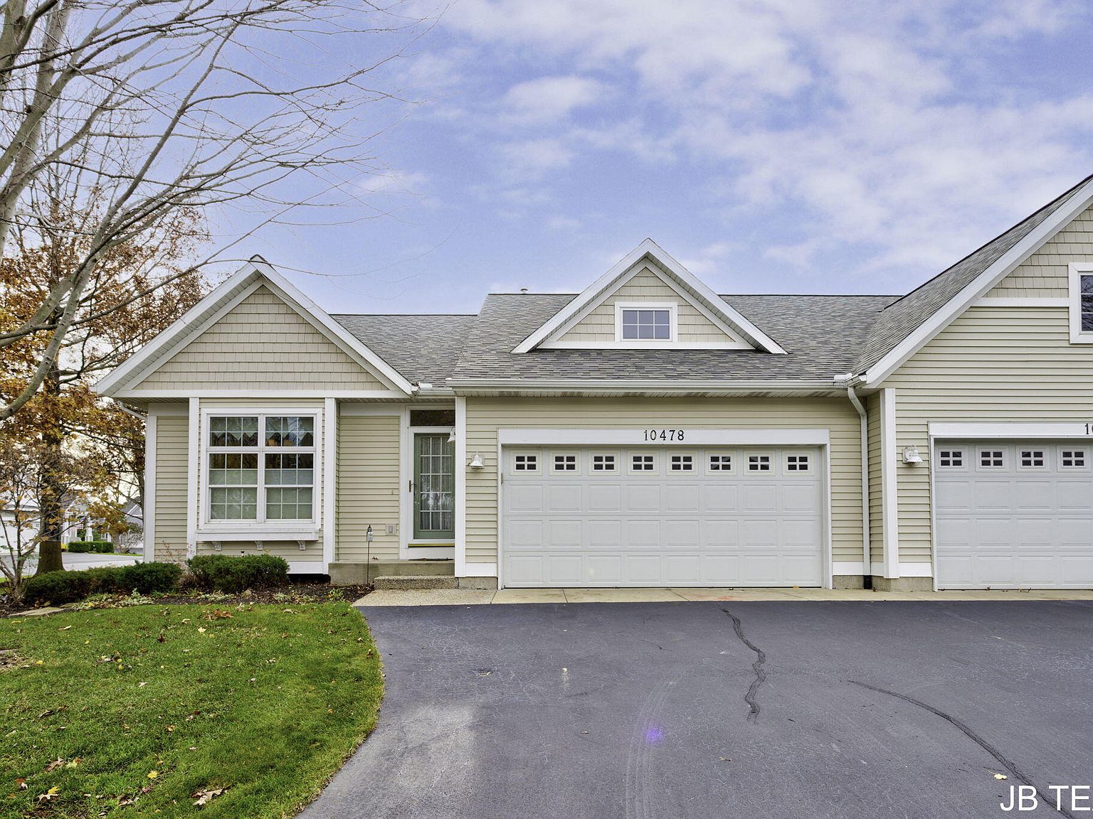 10478 Summer Grove Ct, Zeeland, MI 49464 | Zillow