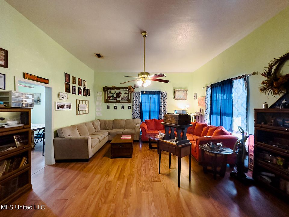 113 N Railroad Ave, Petal, MS 39465 | MLS #4057787 | Zillow