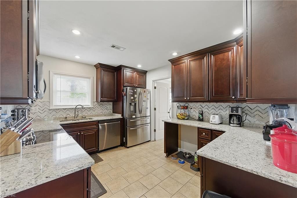4104 Brookside Ln, Virginia Beach, VA 23452 | Zillow