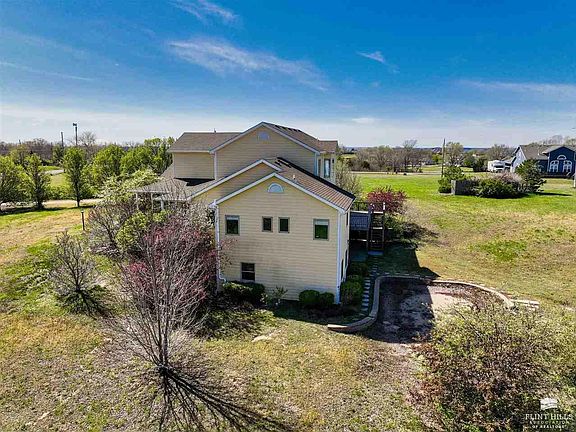 4721 Grantham Dr, Saint George, KS 66535 | MLS #20240878 | Zillow