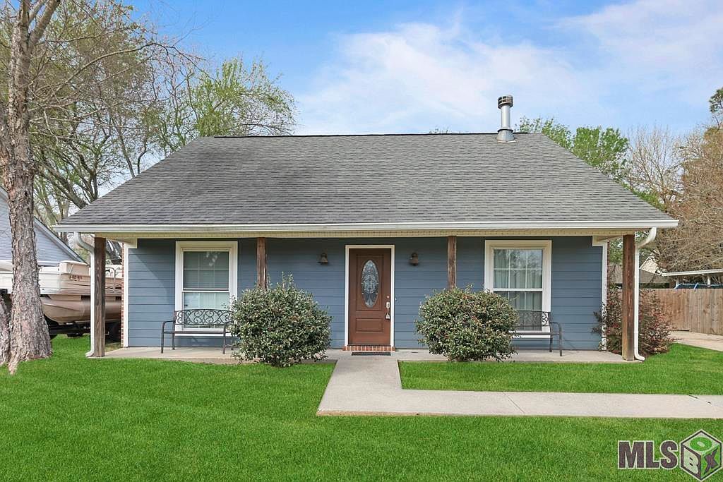 925 Kathryn St, Denham Springs, LA 70726 | Zillow