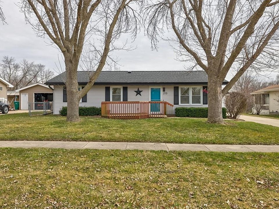 213 10th Ave SW, Altoona, IA 50009 | Zillow