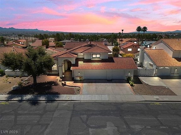 2149 Avalon Dr, Laughlin, NV 89029 | MLS #2515512 | Zillow