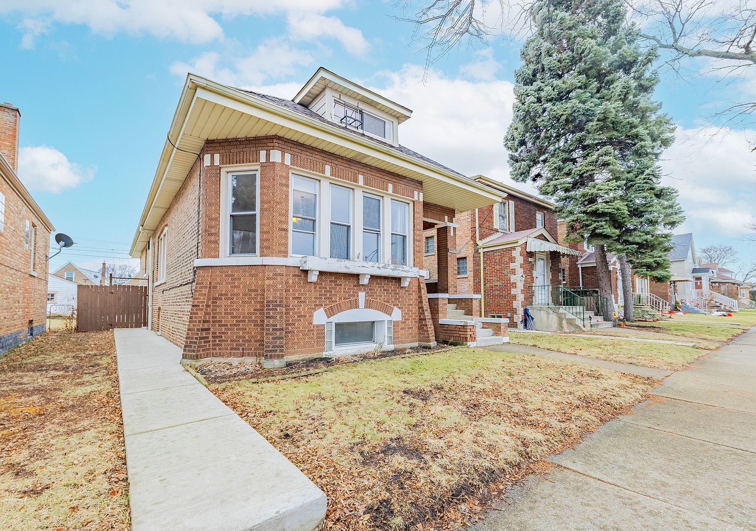 3827 W 64th St, Chicago, IL 60629 | Zillow