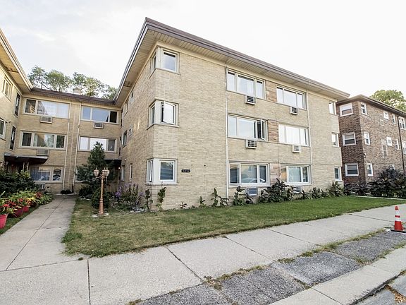 6959 W Higgins Ave UNIT 2W, Chicago, IL 60656 | MLS #12335948 | Zillow