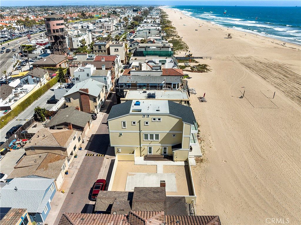 12 Surfside Ave #12, Surfside, CA 90743 | Zillow