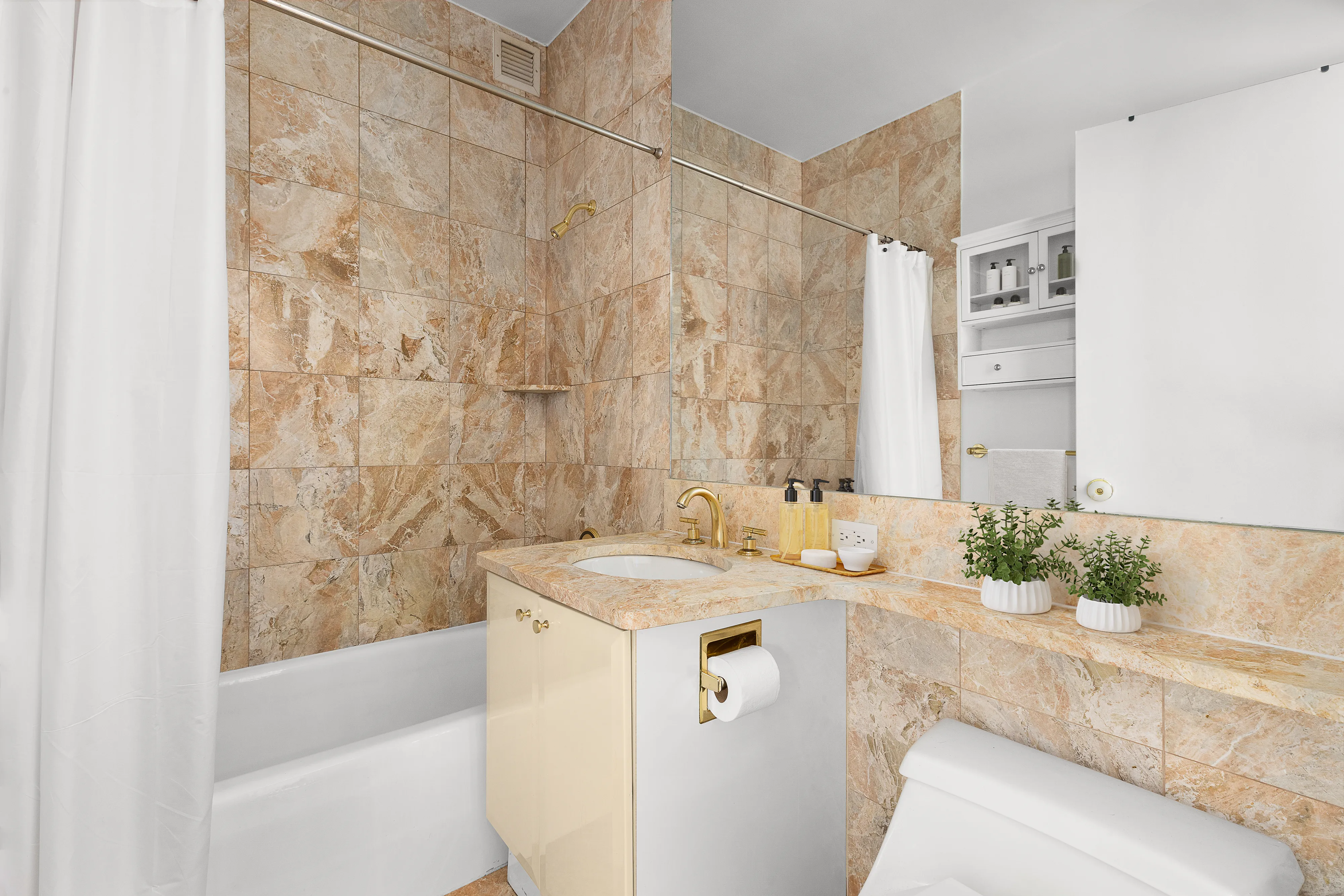 200 Riverside Boulevard #15F in Lincoln Square, Manhattan | StreetEasy