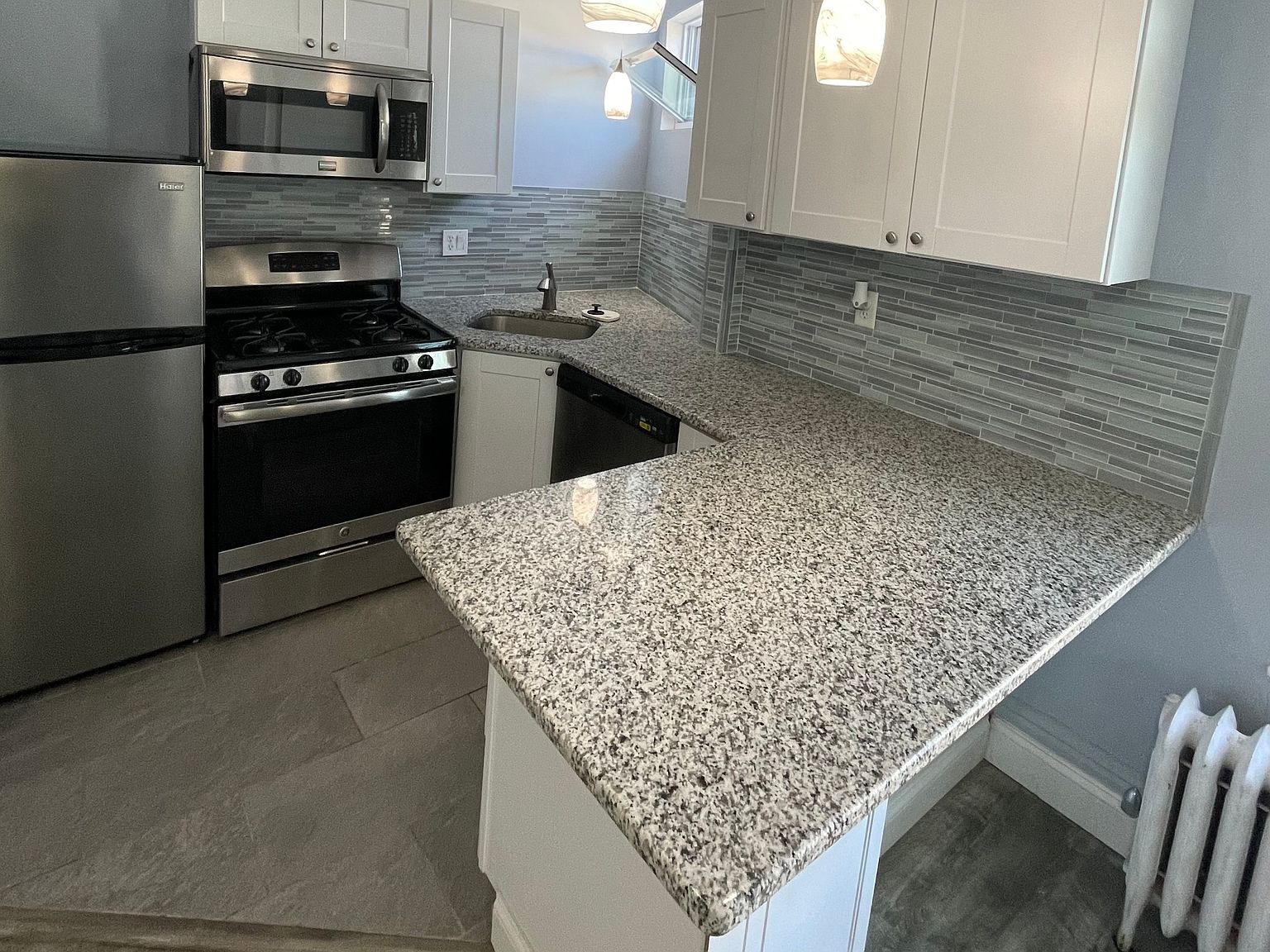 6 Windsor St APT 3, Worcester, MA 01605 | Zillow
