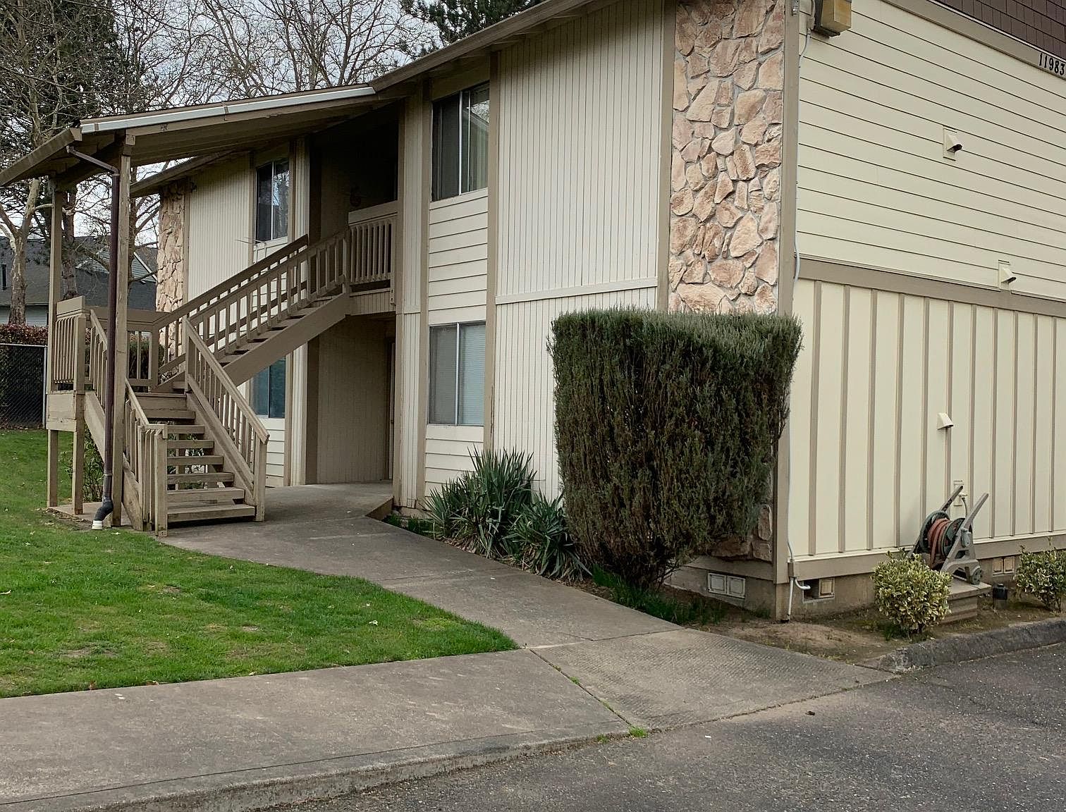11983 SW Center St APT D, Beaverton, OR 97005 | Zillow