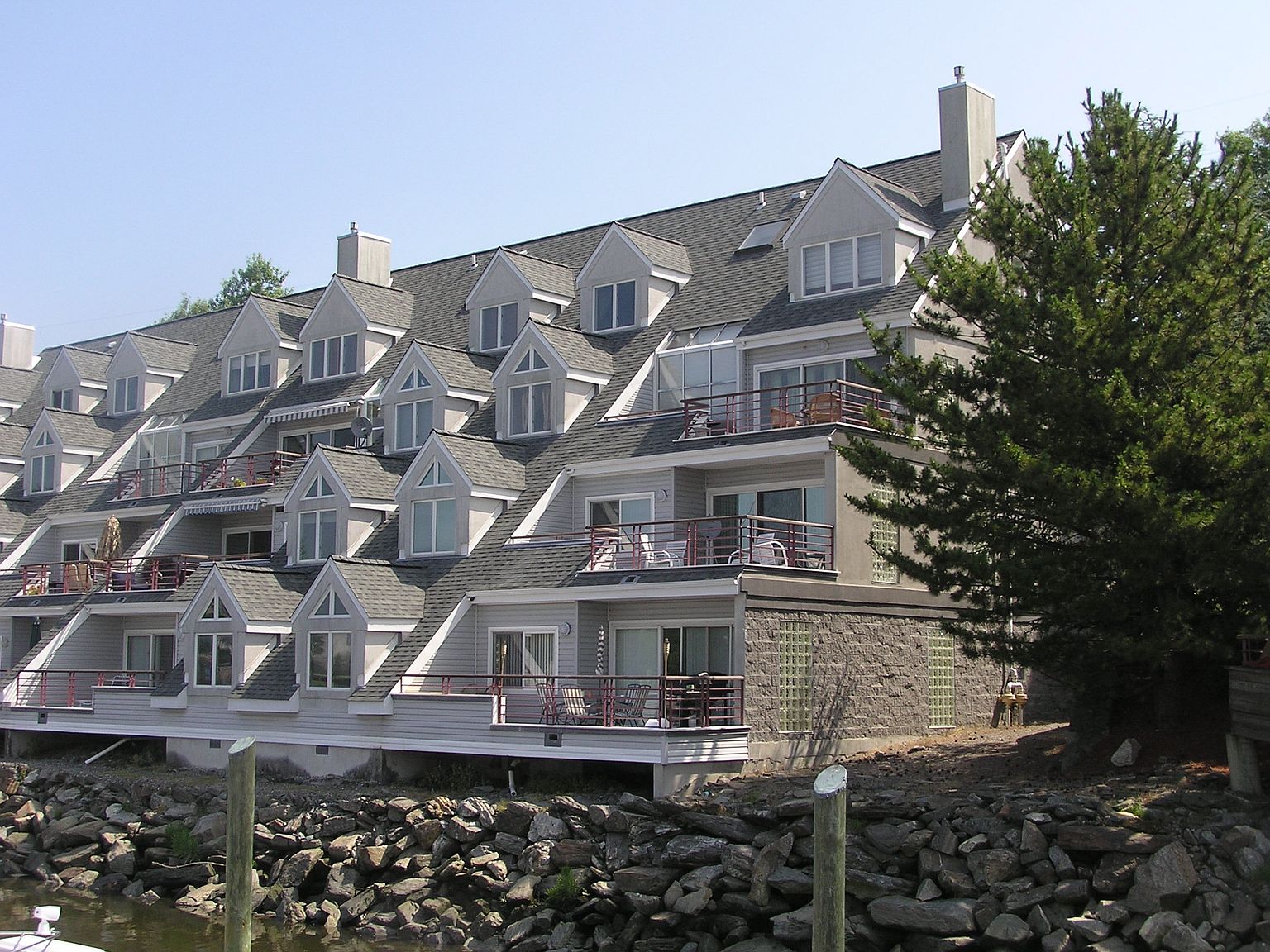 224 Popes Island Rd, Milford, CT 06461 | Zillow