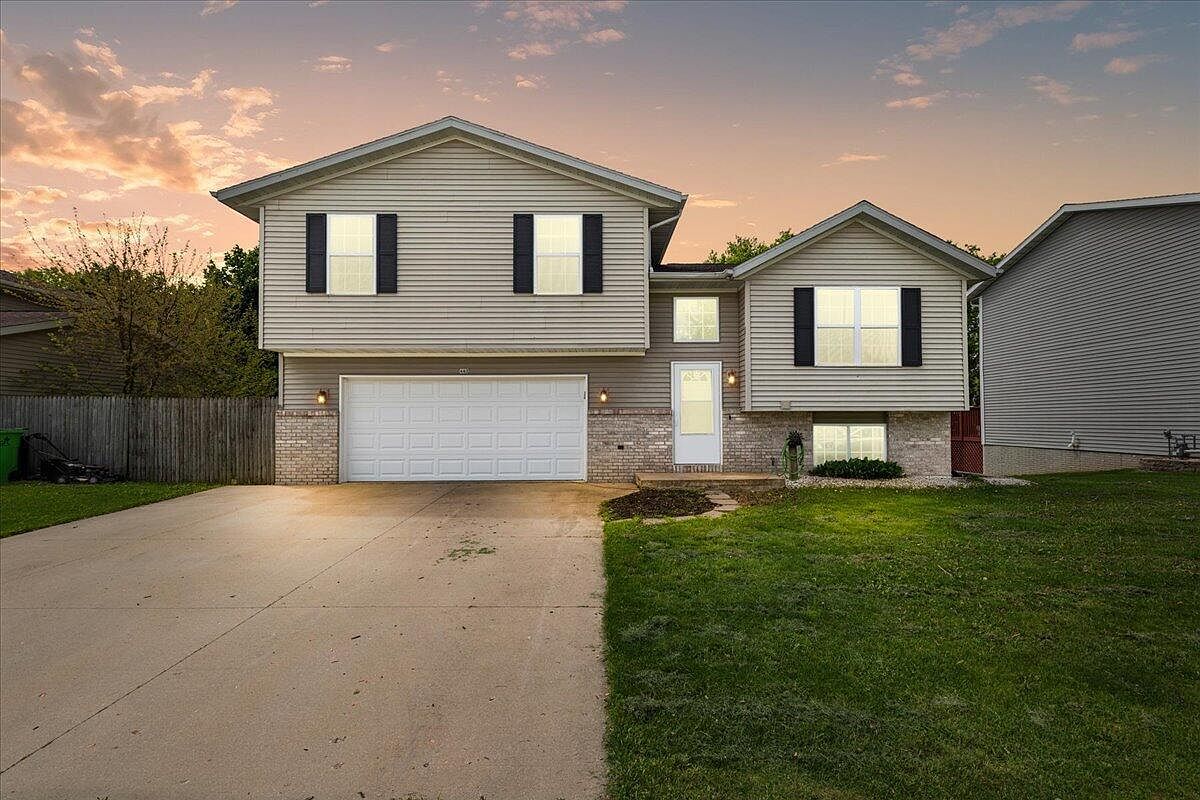 443 Scott Court Hartford Wi 53027 Zillow