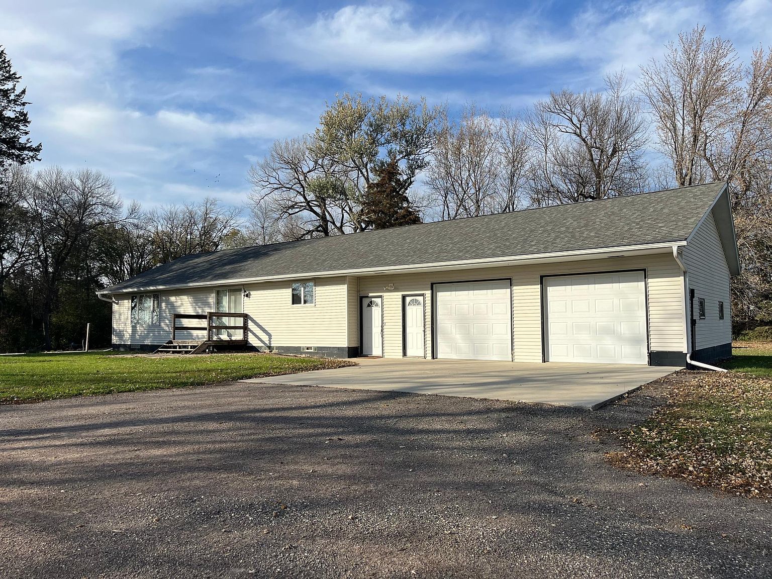 84730 260th St, Renville, MN 56284 | Zillow