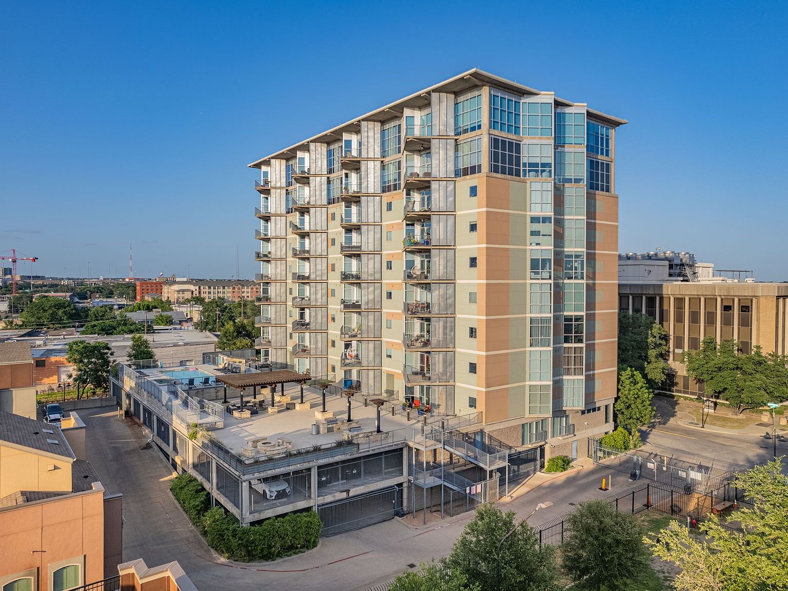 1001 Belleview St #305, Dallas, TX 75215 | MLS #20979392 | Zillow