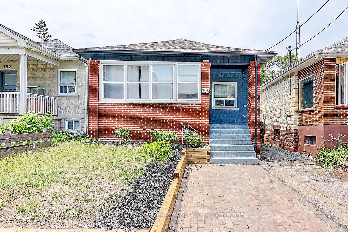 794 Jane St, Toronto, ON M6N 4C1 | Zillow