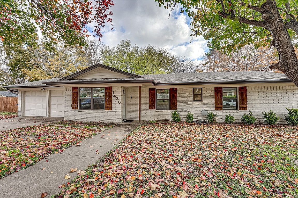 1426 Austin Dr, Ennis, TX 75119 | Zillow