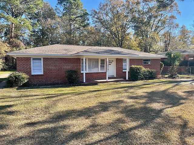 303 Roberts St, Dothan, AL 36301 | Zillow
