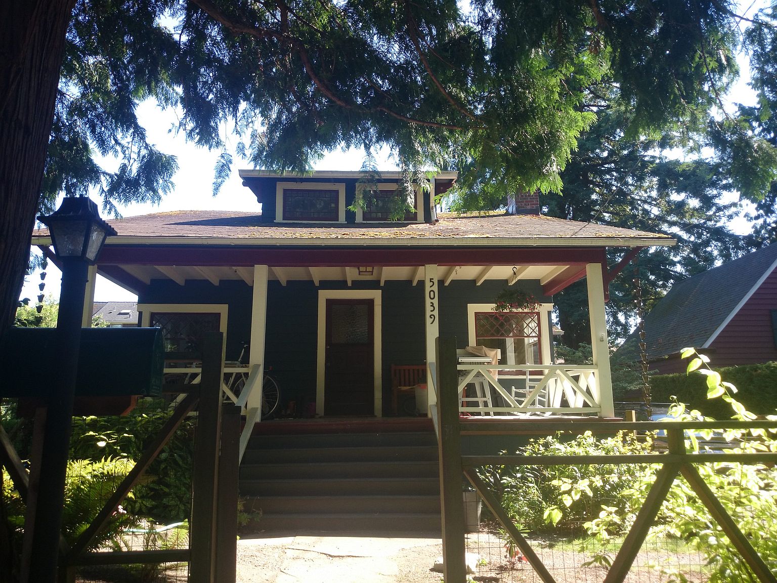 5039 SW Grayson St, Seattle, WA 98116 | Zillow