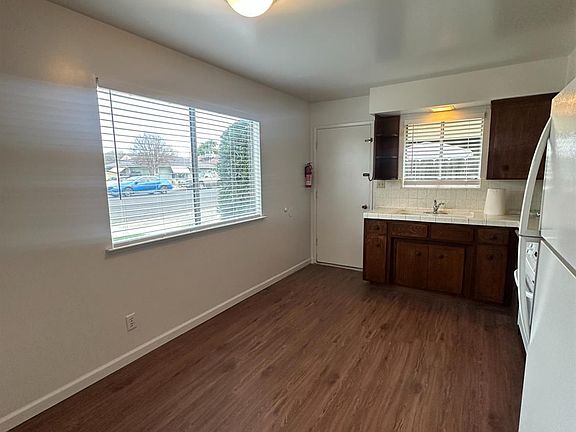 220 Pollasky Ave APT A, Clovis, CA 93612 | Zillow