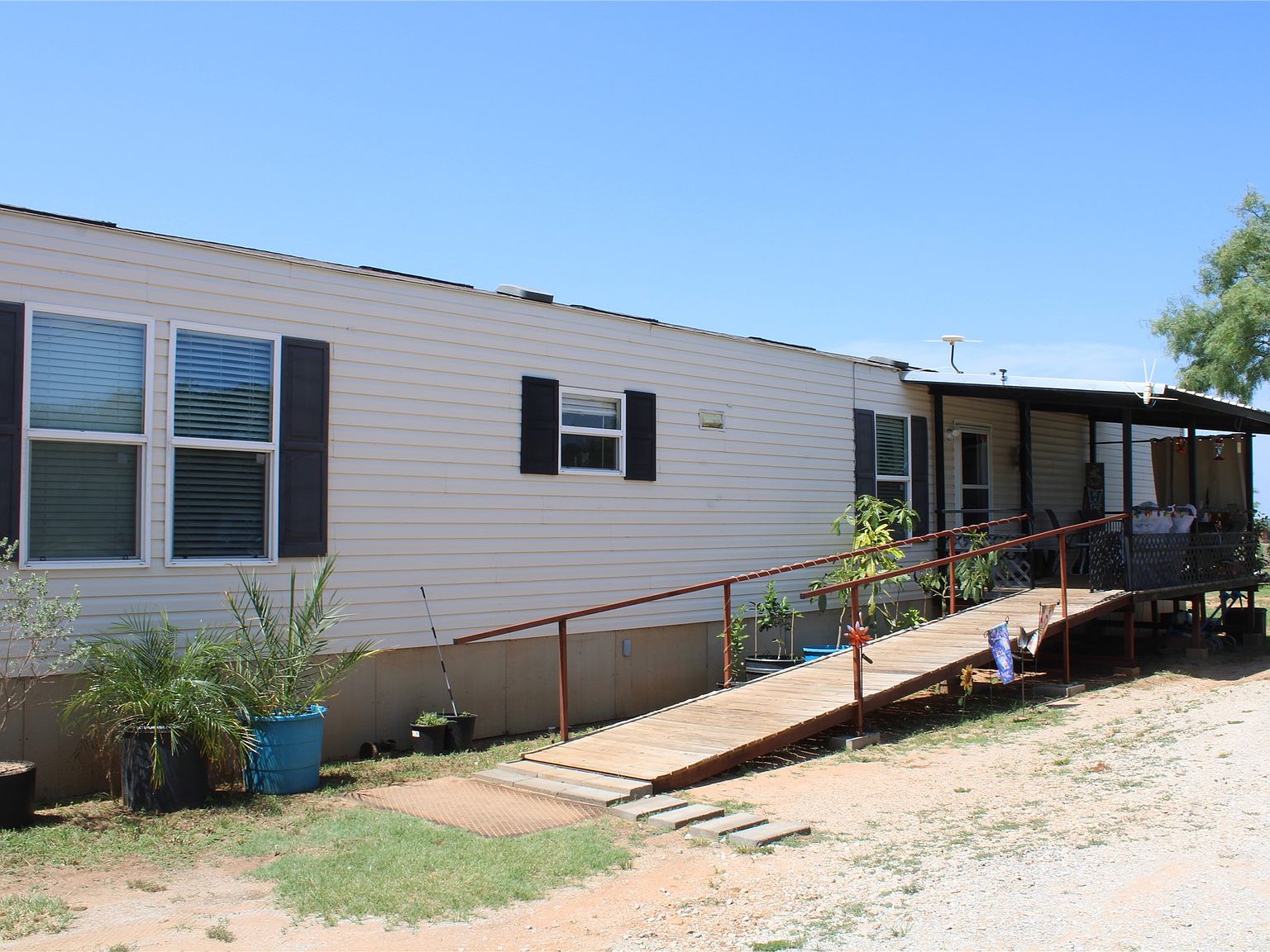 10235 Stuart Ave, Bangs, TX 76823 | MLS #20955175 | Zillow