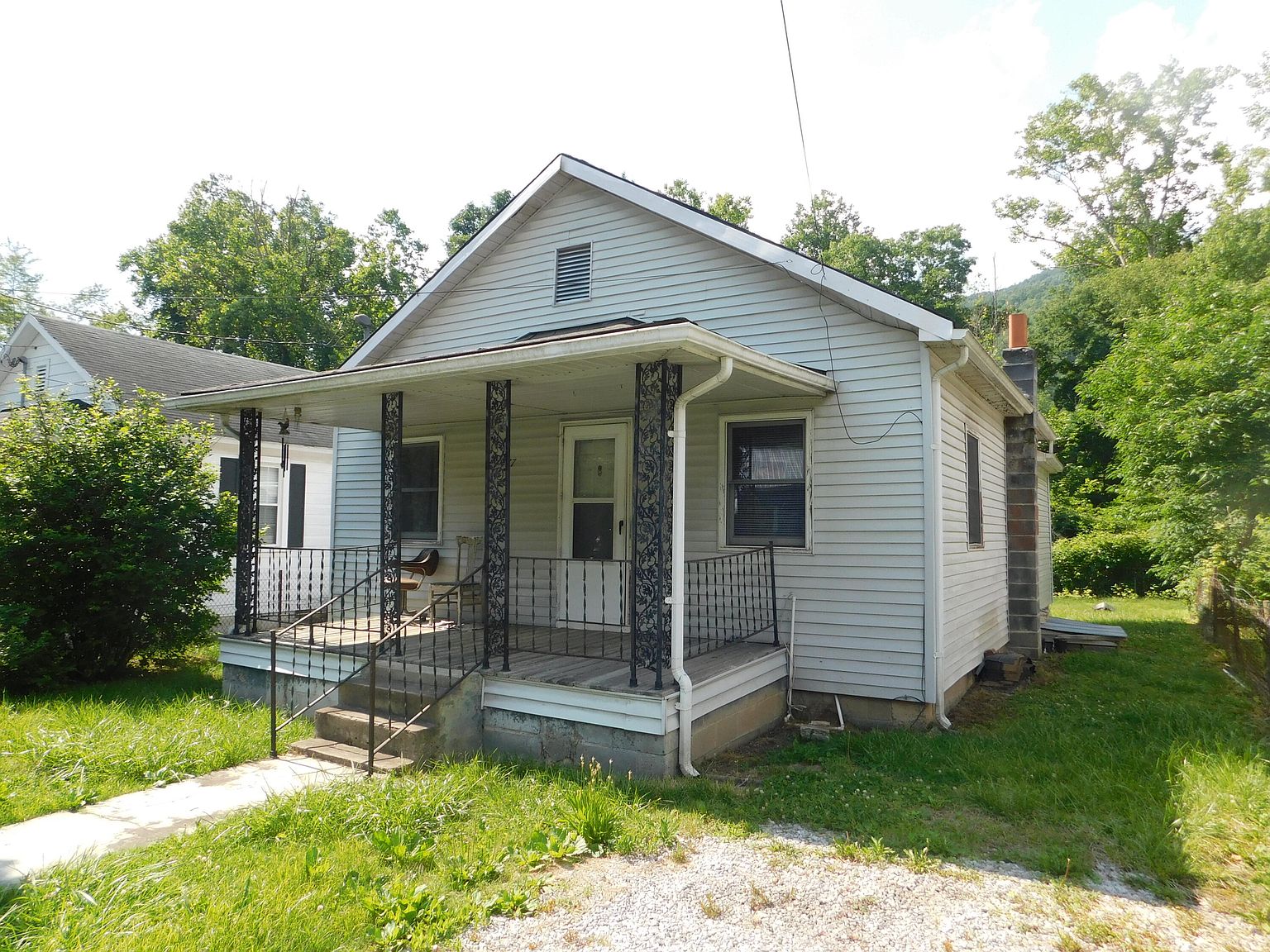 77 New Camp Ln, Evarts, KY 40828 | Zillow