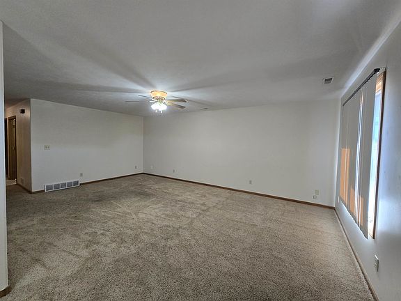 806 Drew Ln, Gibbon, NE 68840 | Zillow