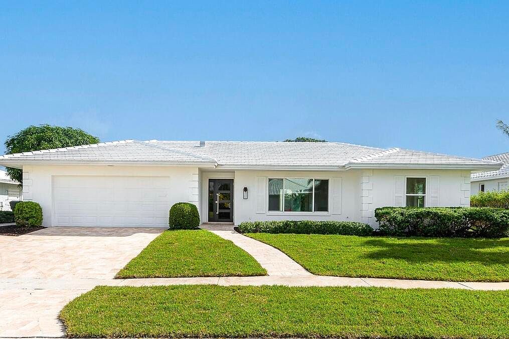 994 Walnut Ter, Boca Raton, FL 33486 | MLS #RX-10989870 | Zillow