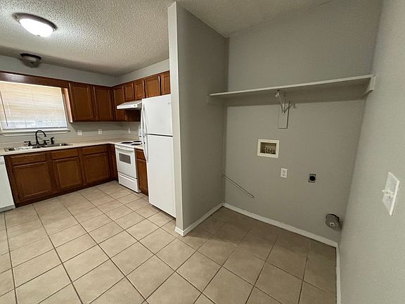 3409 SW Victoria Pl APT 1 & 2, Bentonville, AR 72712 | Zillow
