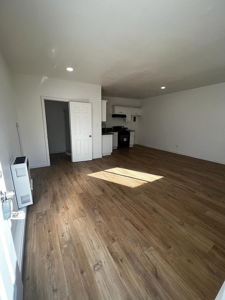 2834 Ardmore Ave #D, South Gate, CA 90280 | Zillow