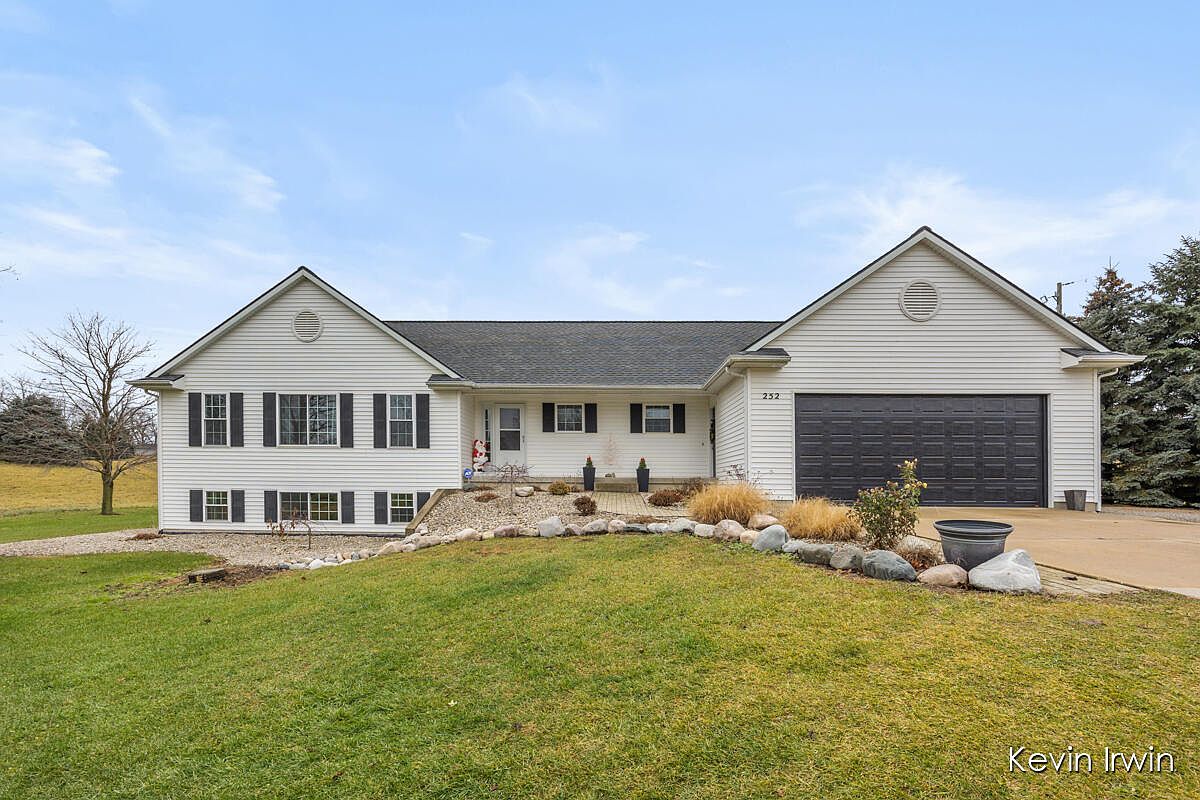 252 Byron Rd, Byron Center, MI 49315 | Zillow