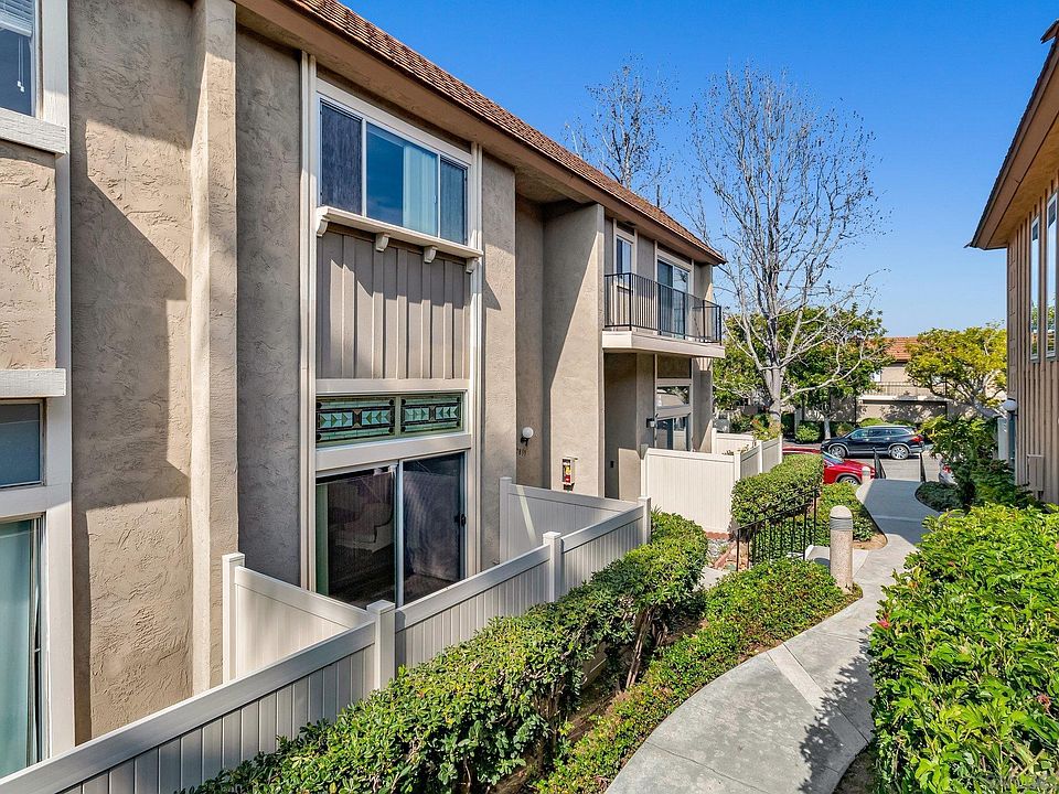 7839 Hummingbird Ln, San Diego, CA 92123 | Zillow