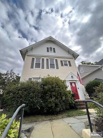 59 Sylvan St FLOOR 2, Rutherford, NJ 07070 | Zillow