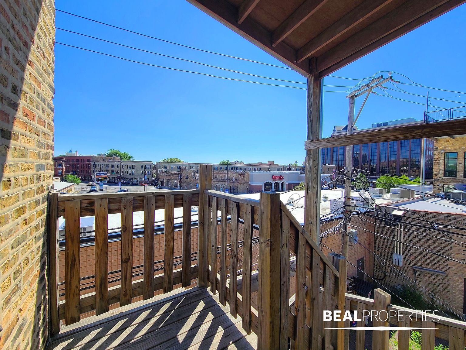 719 W Barry Ave # Studio, Chicago, IL 60657 | Zillow