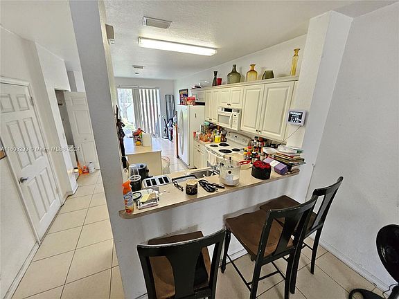 3556 Oleander Ter #3556, West Palm Beach, FL 33404 | MLS #A11608293 ...