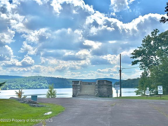 12 Baldassari Dr, Scranton, PA 18505 | MLS #233861 | Zillow 12 Baldassari Dr, Scranton, PA 18505 | MLS #233861 | Zillow